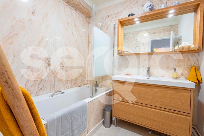 Appartement 2 pièces à louer à Bordeaux, Villa Primrose