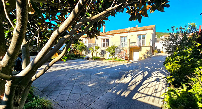 Maison à vendre - Solliès-Pont - 8 pièces - 5 chambres