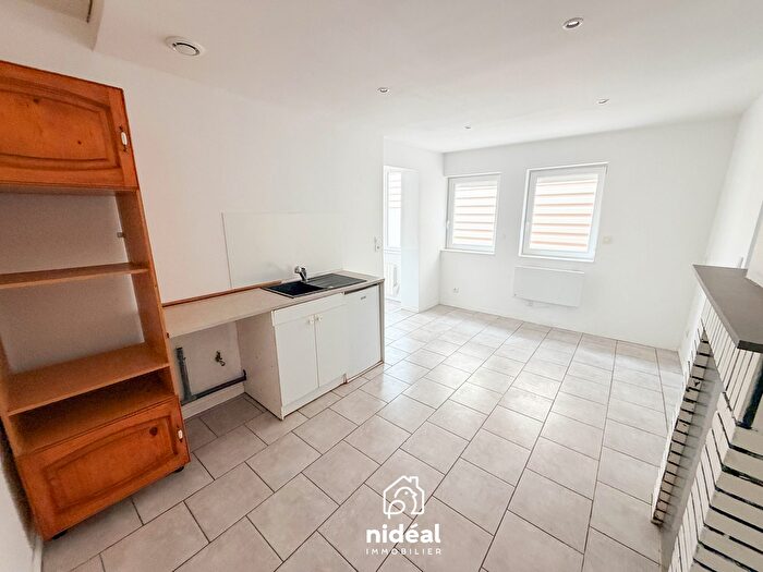 Maisons à vendre et appartements à louer - 3