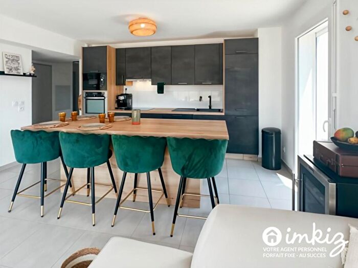 Appartement à vendre - Lançon-Provence - 3 pièces - 2 chambres