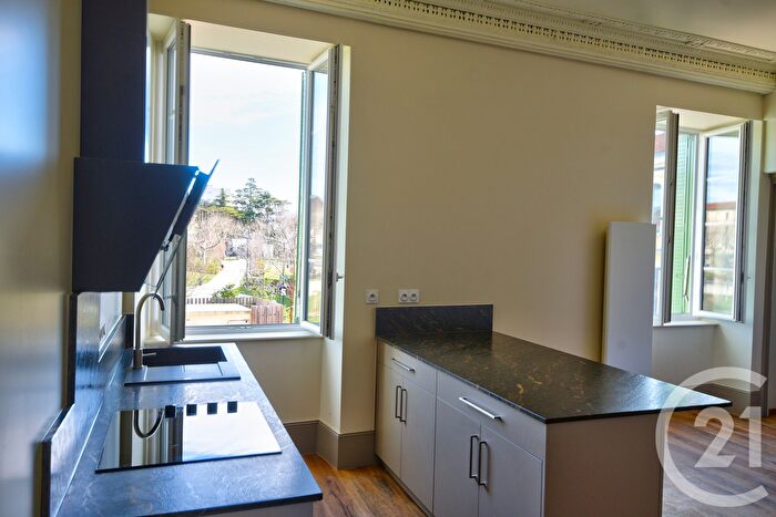 Appartement à vendre - Romans-sur-Isère, Centre-ville - 2 pièces - 1 chambre