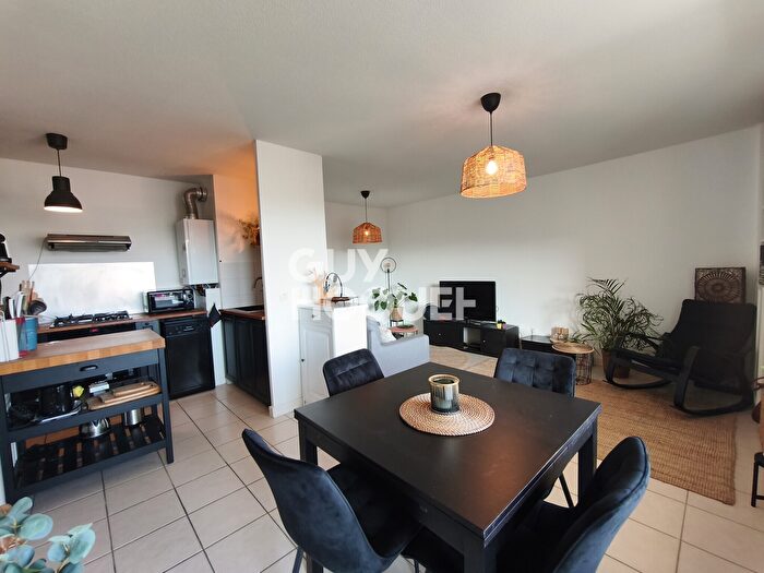 Appartement à vendre - Bourgoin-Jallieu, Centre-ville, Pont Saint-Michel - 3 pièces - 2 chambres