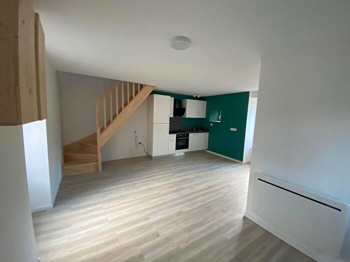 Maison à louer - Olloix - 3 pièces - 2 chambres