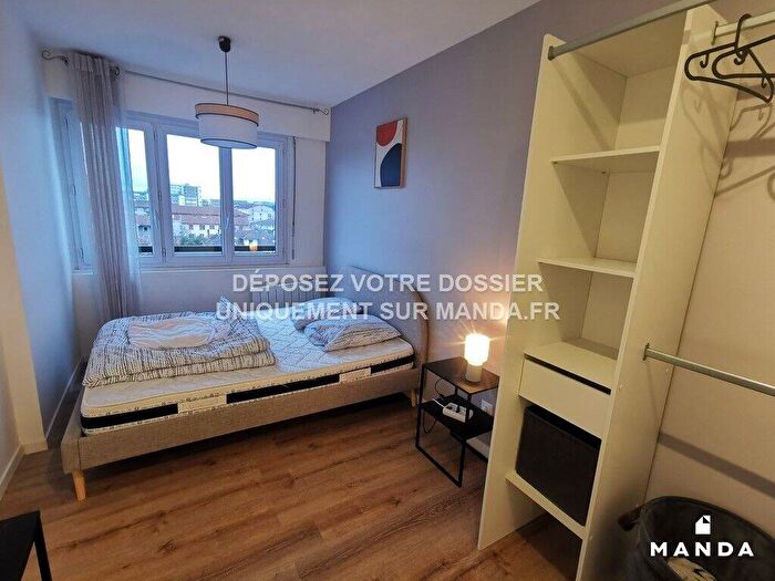 Appartement à louer - Centre Ville, Saint-Fons - 4 pièces - 3 chambres