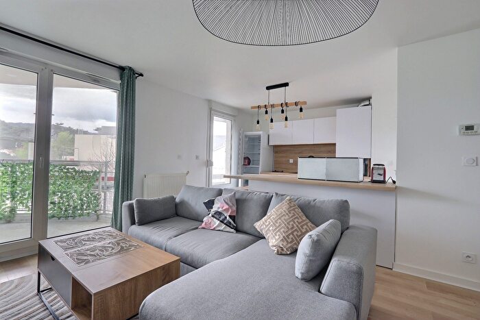 Appartement à louer - Clermont-Ferrand, Jaude, Fontgiève Saint-Alyre - 3 pièces - 2 chambres