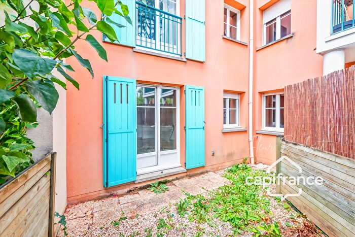 Appartement 2 pièces à vendre à Plaisir, Centre-ville, Château