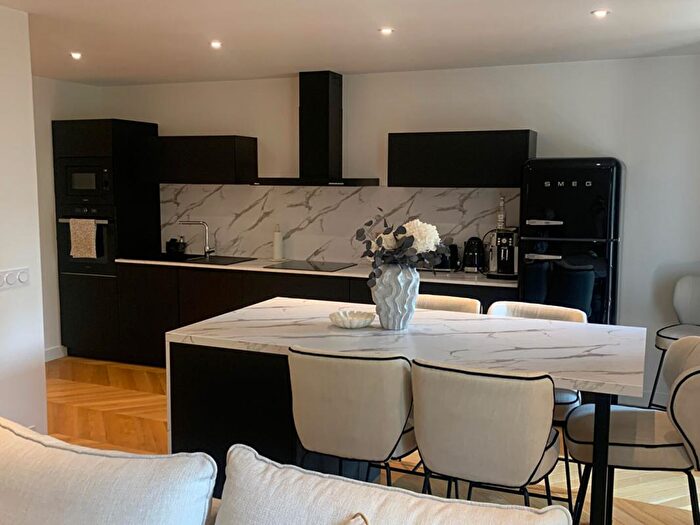 Appartement 3 pièces à Sallanches, Centre-ville, à vendre