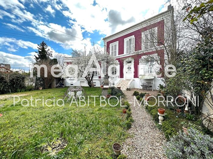 Maison à vendre - Neuilly-Plaisance, Rennouillères - 7 pièces - 5 chambres