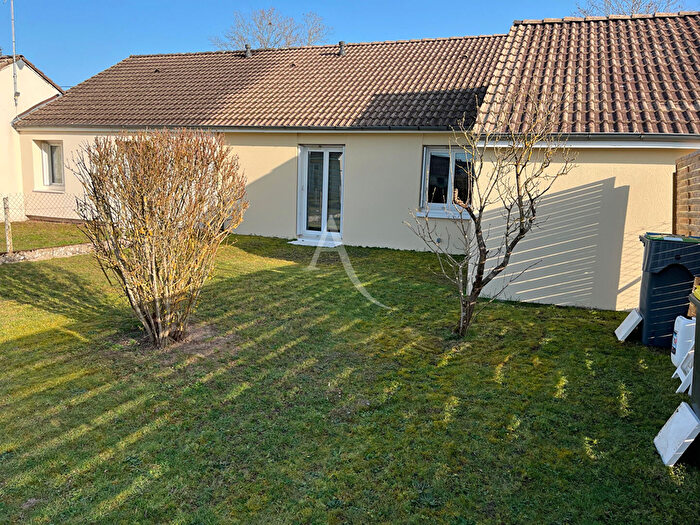 Maison à vendre - Sancoins - 3 pièces - 1 chambre