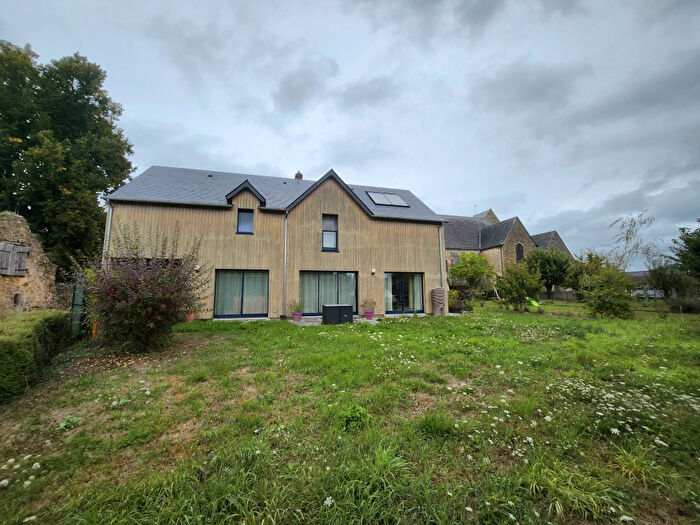 Maison à vendre - Saint-Denis-du-Maine - 6 pièces - 5 chambres