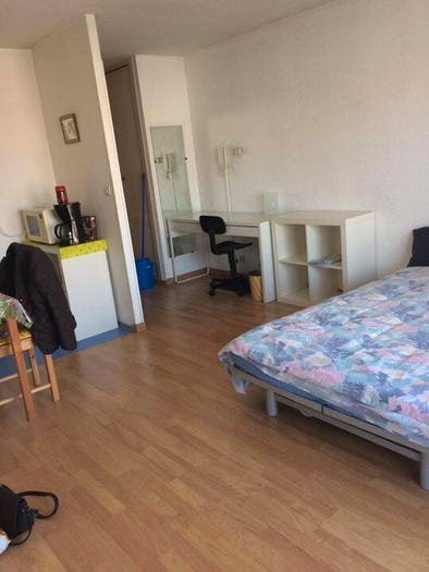 Neudorf Est Centre, Strasbourg - Appartement 1 pièce à louer