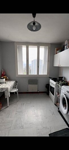 Appartement à louer - Saint-Martin-dHères - 2 pièces - 1 chambre