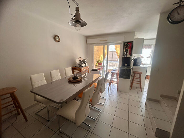 Maisons à vendre et appartements à louer - 1