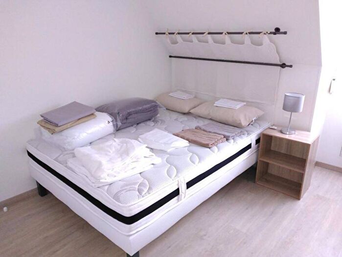 Centre Ville-Isambard, Évreux : Appartement 1 pièce à louer