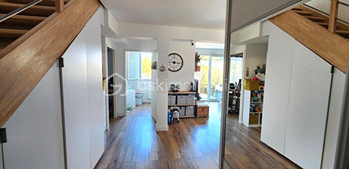 Maison à vendre - Bourgbarré - 6 pièces - 4 chambres