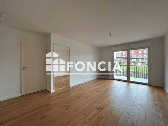 Est, Lens : Appartement 2 pièces à louer