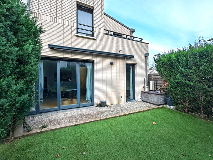 Maison à vendre - Saint-Cyr-lécole, Fontaine Saint-Martin - 5 pièces - 4 chambres