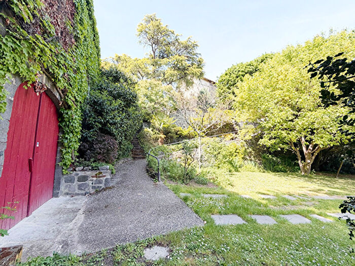 Maison à vendre - Blanzat - 6 pièces - 5 chambres