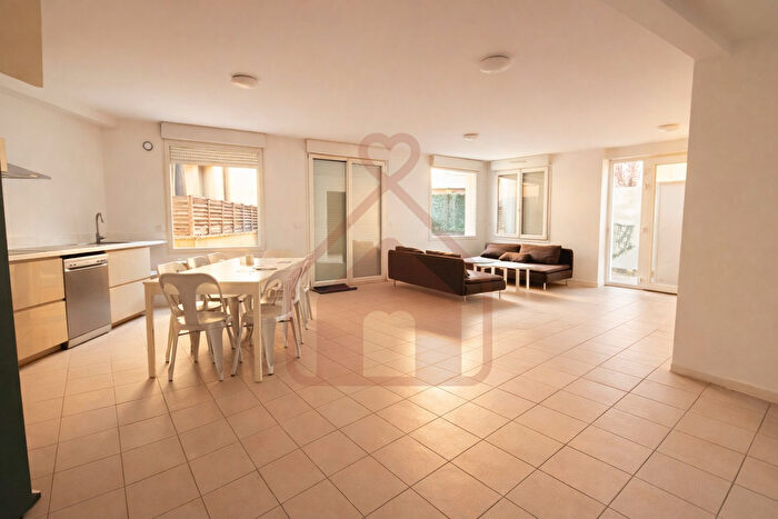 Maison à louer - Le Kremlin-Bicêtre, Mairie, Salengro - 6 pièces - 5 chambres