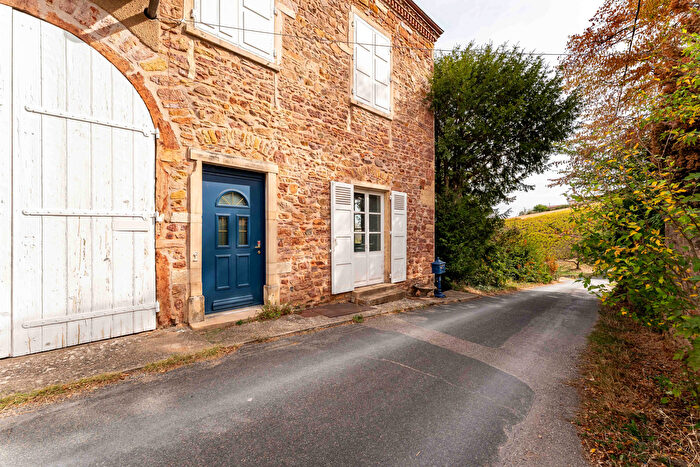 Salles-Arbuissonnas-en-Beaujolais - Maison 7 pièces à vendre