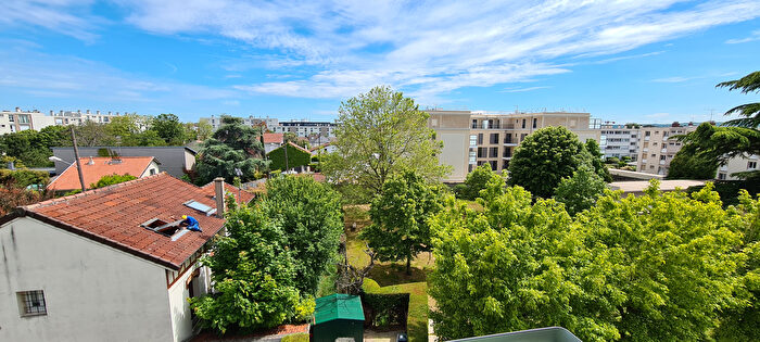 Appartement à vendre - Chatou, Ouest - 2 pièces - 1 chambre