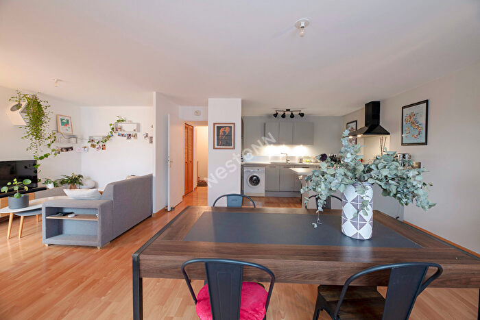 Appartement à vendre - Chavagne - 4 pièces - 2 chambres