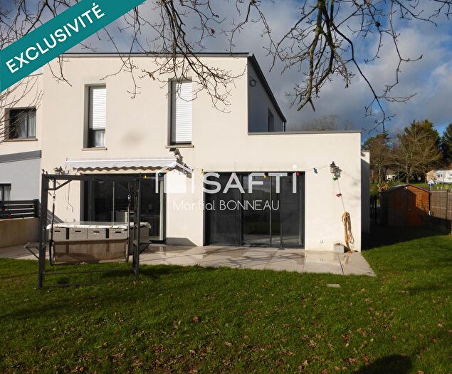 Maison à vendre - Saint-Nicolas-de-Redon - 7 pièces - 4 chambres