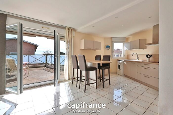 Appartement à vendre - Saint-Genis-les-Ollières - 3 pièces - 2 chambres