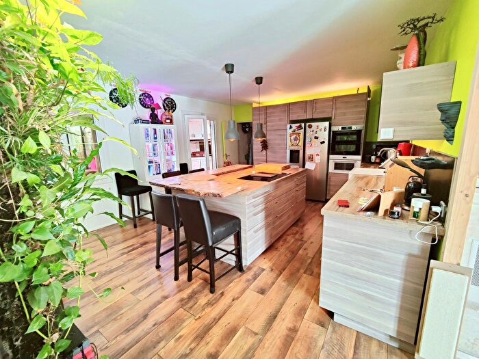 Maison à vendre - Gradignan, Saint-Géry, Favard - 6 pièces - 4 chambres