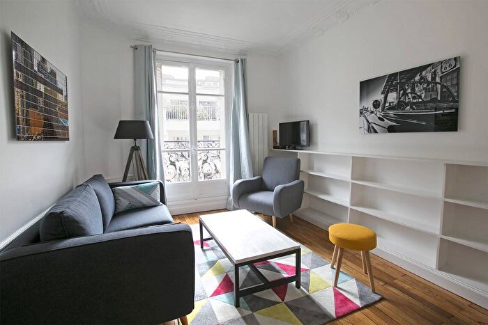 Appartement à louer - Cambronne-Garibaldi, Paris ème arrondissement - 2 pièces - 1 chambre