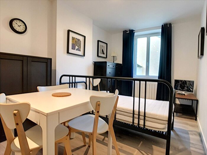 Saint Louis, Lyon 7ème arrondissement - Appartement 1 pièce à louer