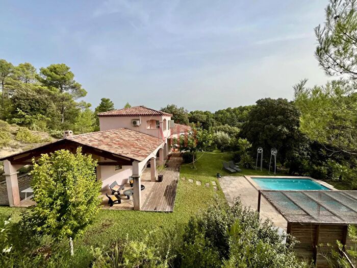 Maison 7 pièces à vendre - Peyrolles-en-Provence