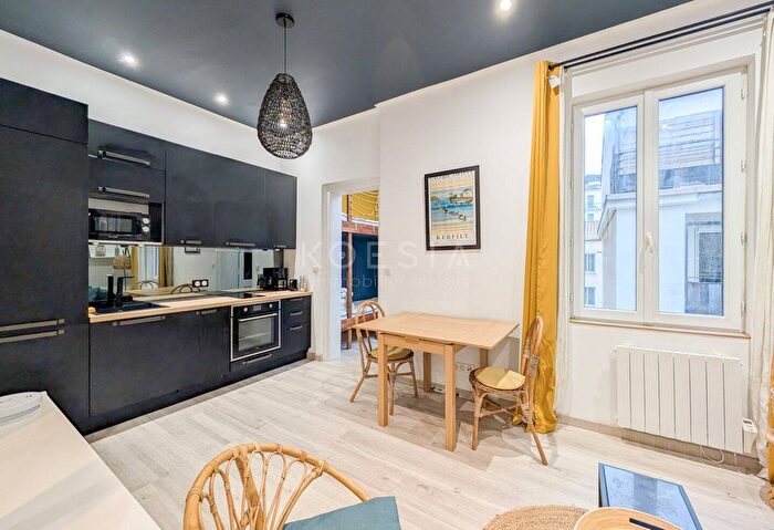 Appartement à louer - Mont Saint Clair-Hôtel de Ville, Sète - 2 pièces - 2 chambres