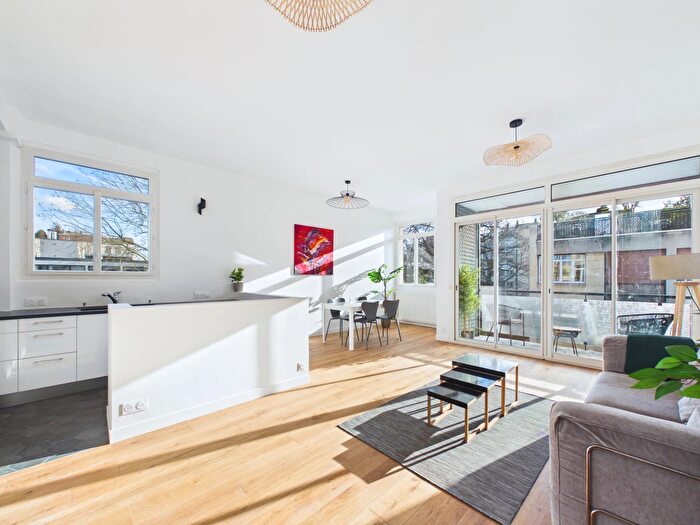 Appartement à vendre - Neuilly-sur-Seine, Saint-James, Madrid - 4 pièces - 2 chambres