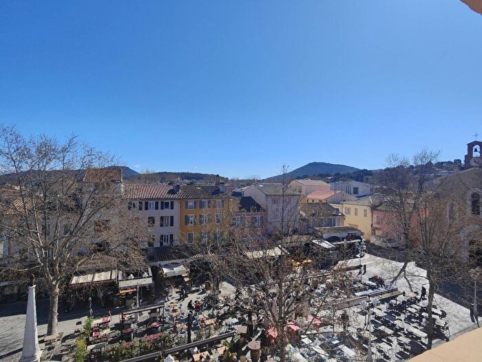 Appartement à louer - Le Pradet - 3 pièces - 2 chambres