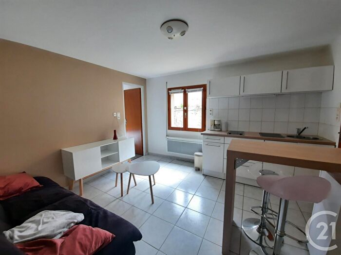 Appartement à louer - Remiremont - 2 pièces - 1 chambre