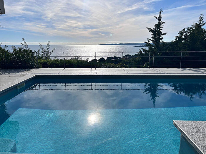 Maison à vendre - Sainte-Maxime, Saquèdes, Quilladou, Garonnette, Golfe - 6 pièces - 4 chambres