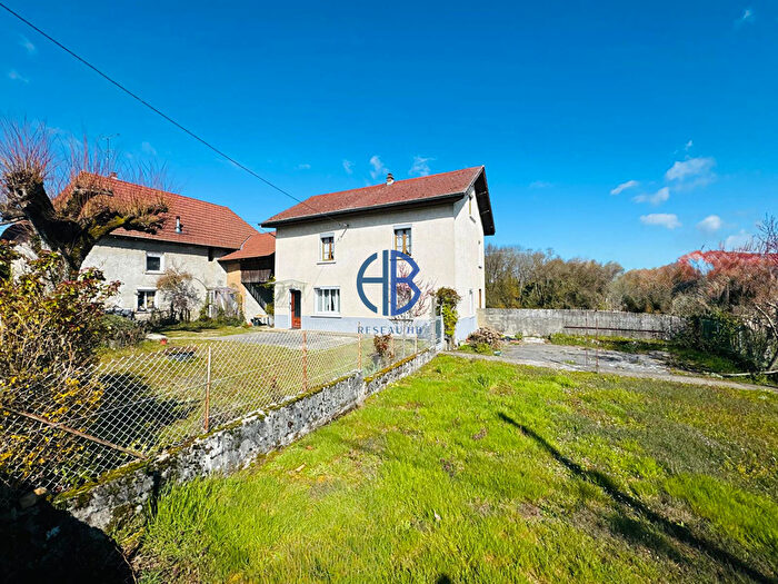 Maison à vendre - Faverges-de-la-Tour - 5 pièces - 4 chambres