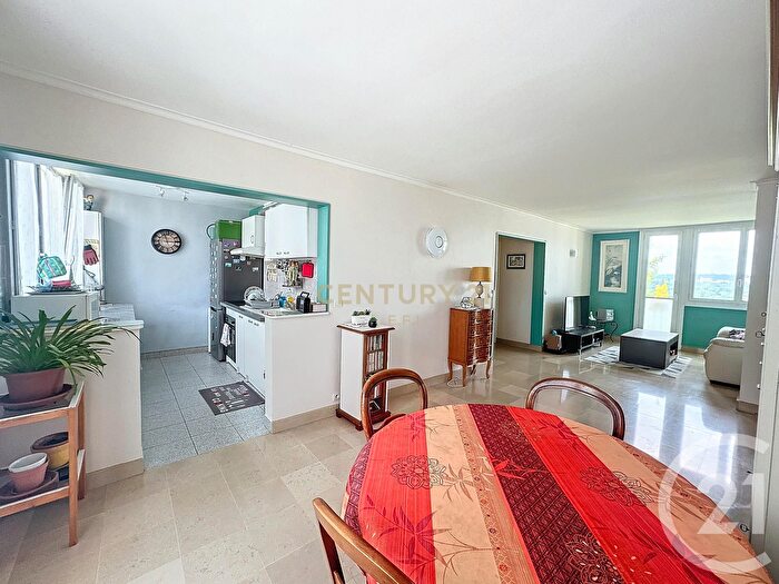 Appartement à vendre - Noisy-le-Grand, Est - 5 pièces - 3 chambres