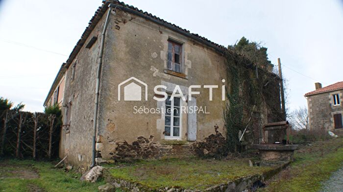 Cheffois : Maison 2 pièces à vendre