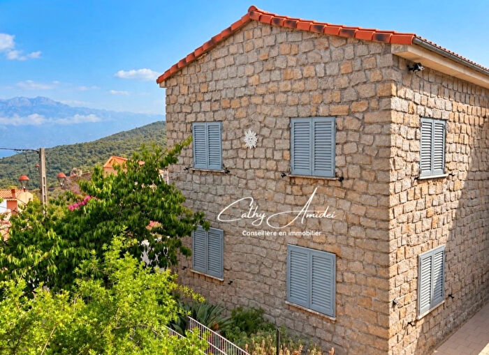 Osani - Maison 6 pièces à vendre