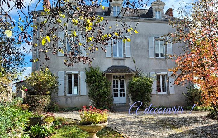 Maison à vendre - Saint-Jean-sur-Mayenne - 10 pièces - 7 chambres