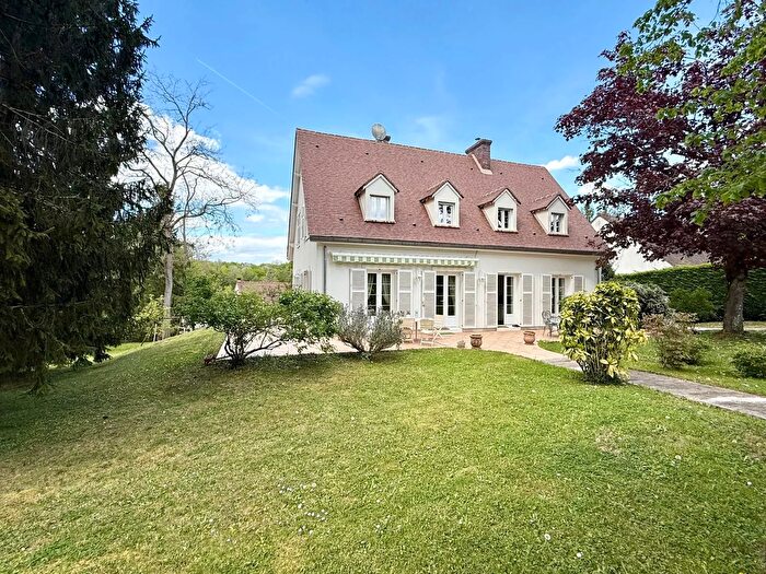 Maison 6 pièces à Fontaine-le-Port, à vendre