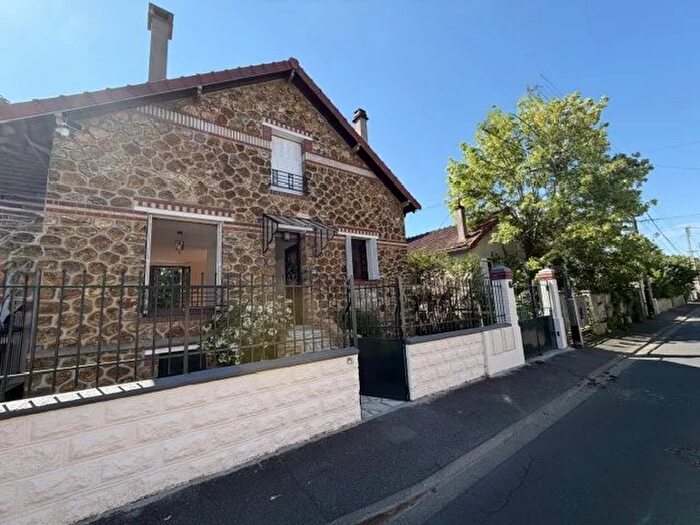 Maison 6 pièces à Savigny-sur-Orge, Cherchefeuilles, à vendre