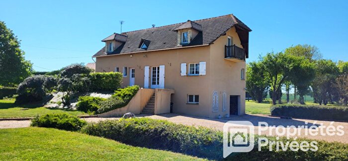 Maison à vendre - Verneuil-sur-Avre - 8 pièces - 4 chambres