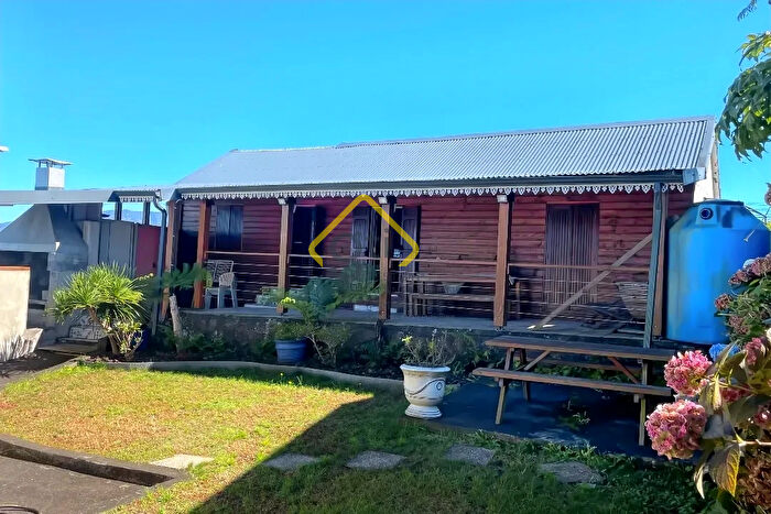 Maison à vendre - Le Tampon, Plaine des Cafres, Vingt-Troisième - 5 pièces - 3 chambres