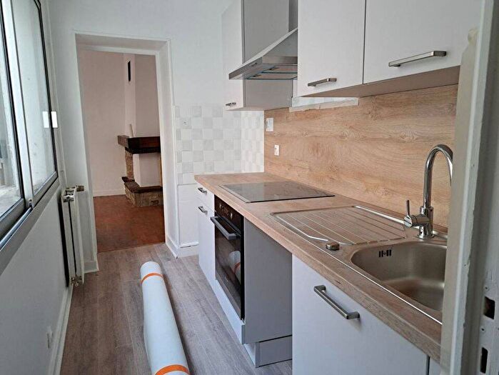 Appartement à louer - Nevers - 4 pièces - 3 chambres