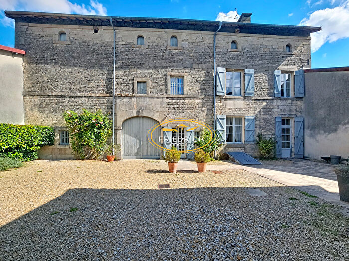 Maison 8 pièces à Velaines, à vendre