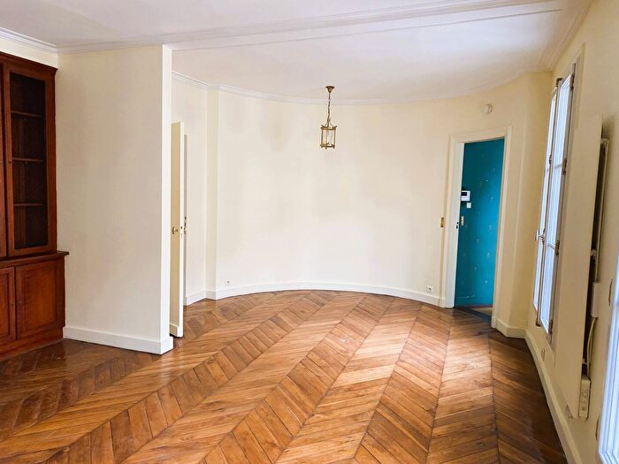 Appartement à louer - Invalides, Paris ème arrondissement - 2 pièces - 1 chambre