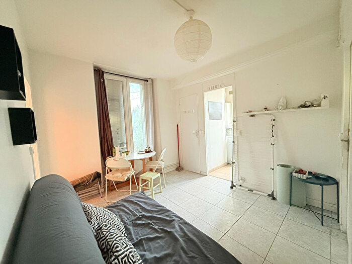 Appartement à vendre - Vitry-sur-Seine, Centre-ville - 3 pièces - 2 chambres